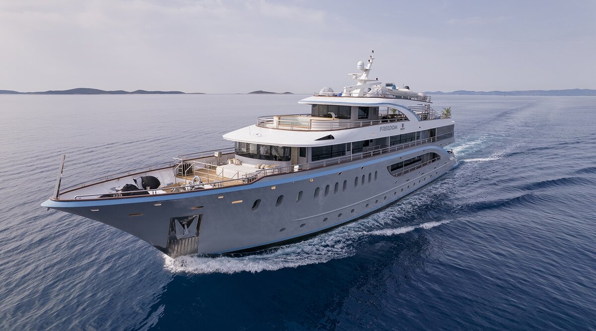 Yacht Freedom - Adriatic Charter Miles